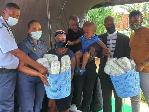 Meloding police and residents reach out to the disabled - Kasi Voice News
